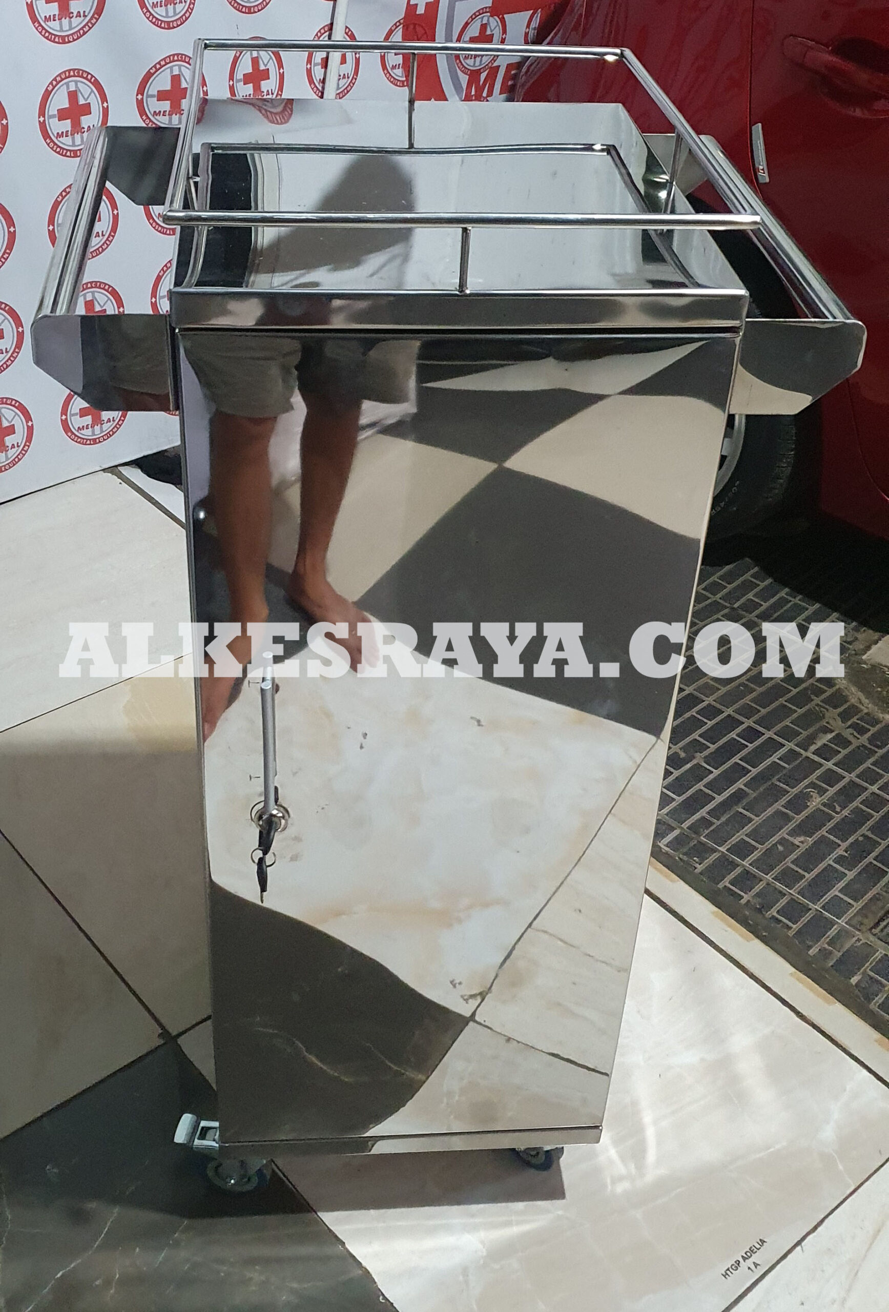 Troli Makanan Stainless - Produsen Peralatan dan Furniture Rumah Sakit ...